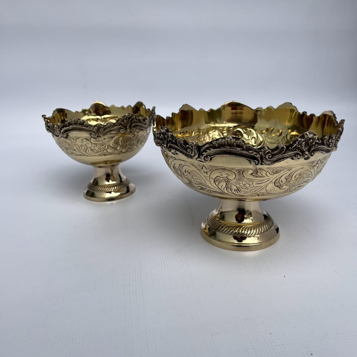 Brass decorative fruit bowl / table bowl – Brass Globe