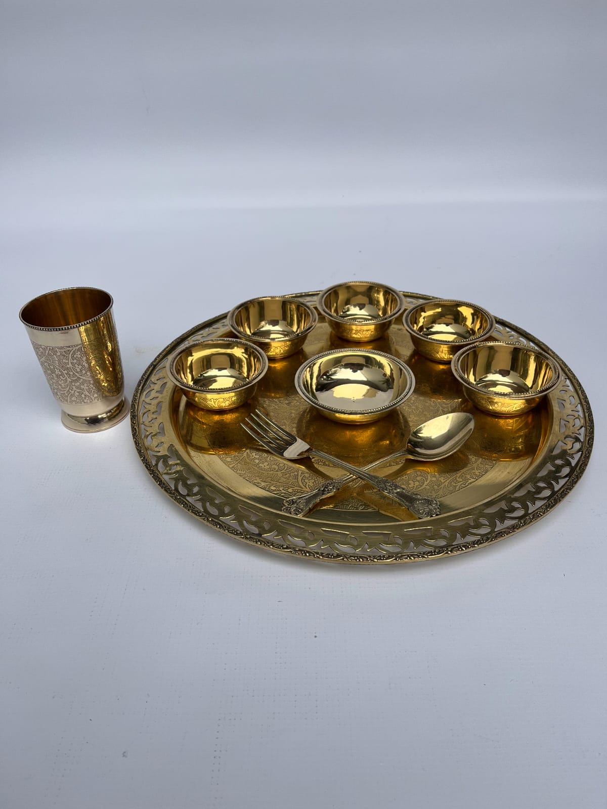 Brass / pital Jaalidaar Dinner set – Brass Globe